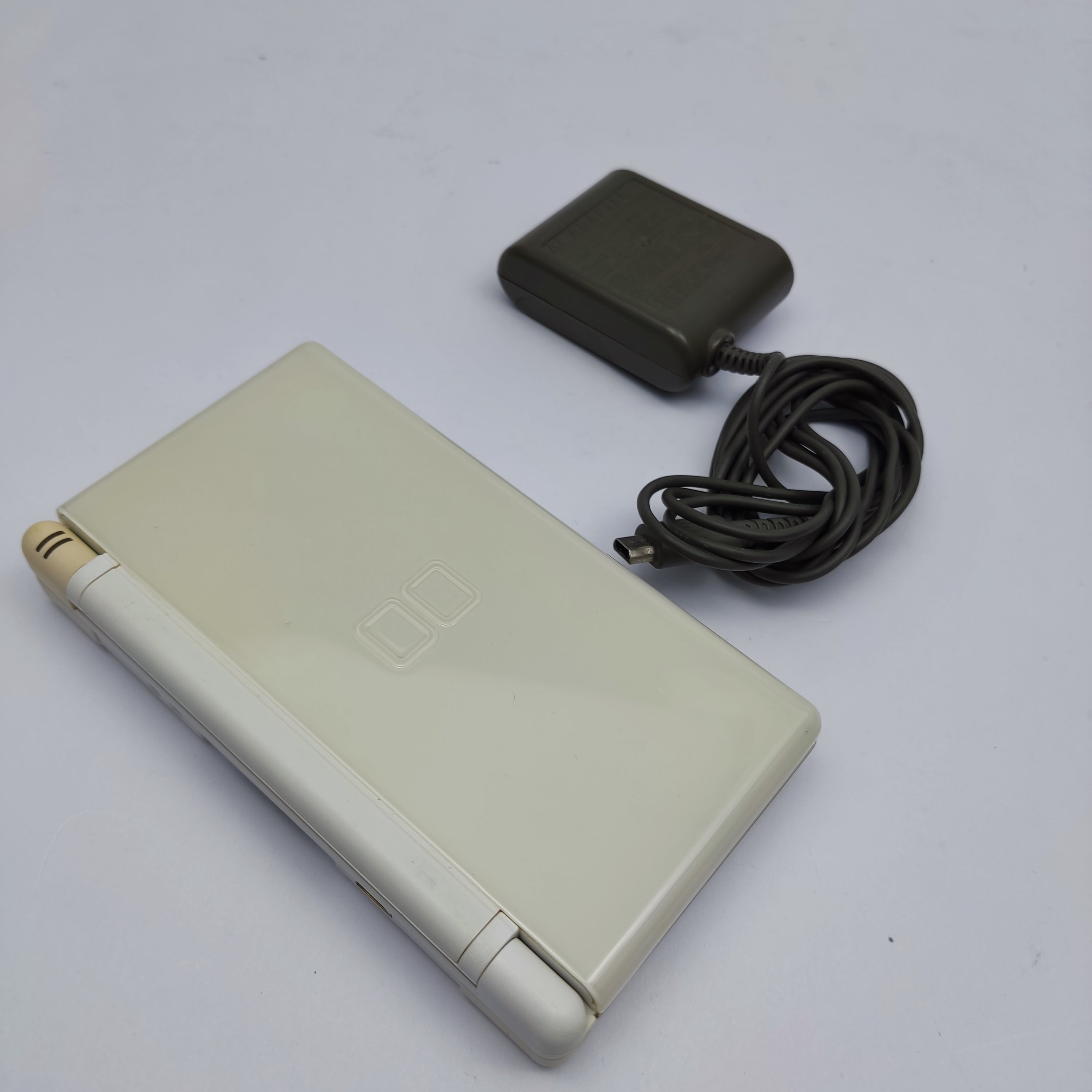 Nintendo DS Lite - White – Retros